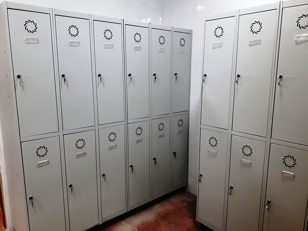 Taquillas vestuario de 1, 2, 3 y 4 puertas en altura | estanterias ...